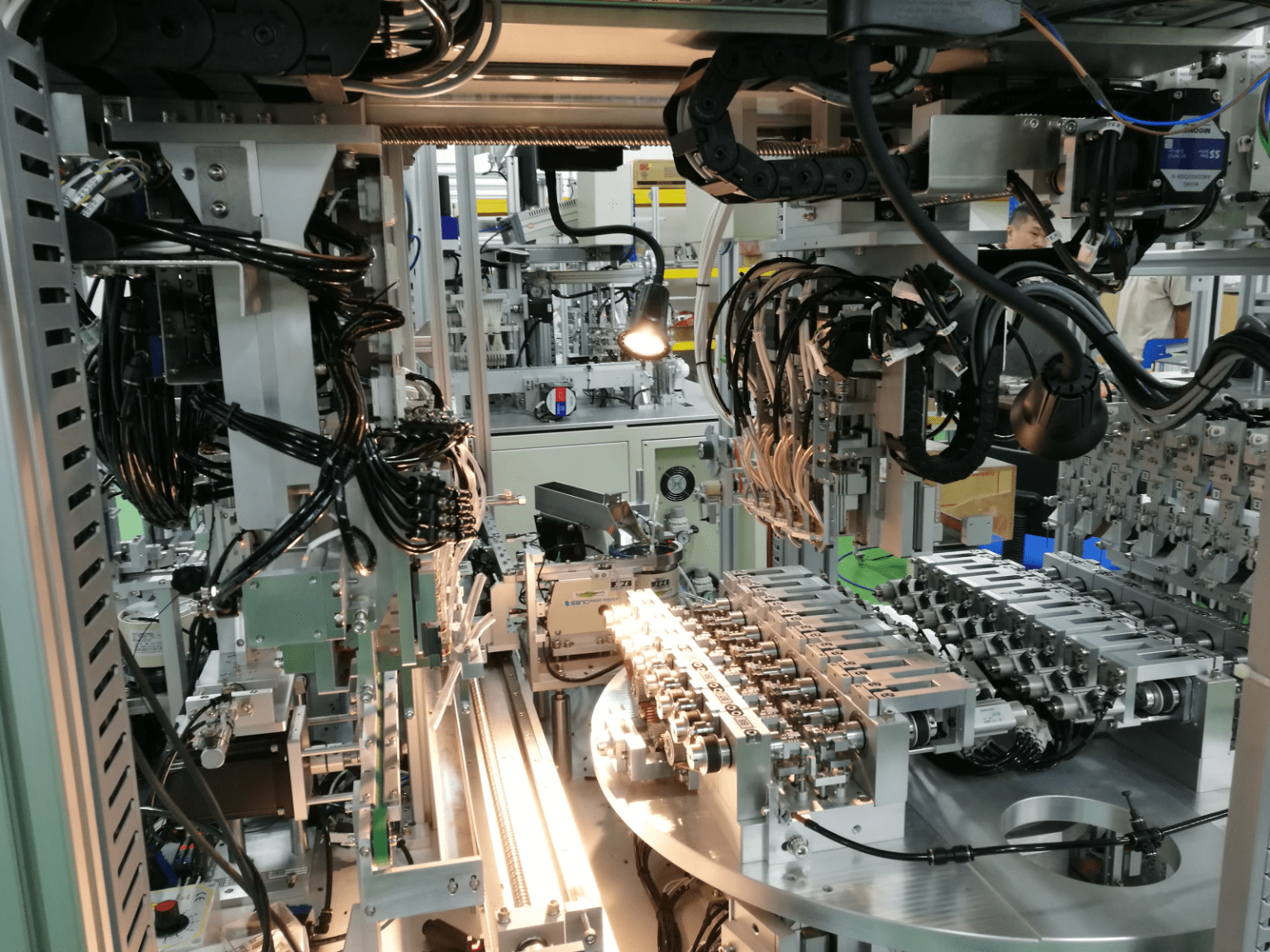 Fully Auto 8 Spindle Winding And Capping Machine – Sin Yen Technologies ...